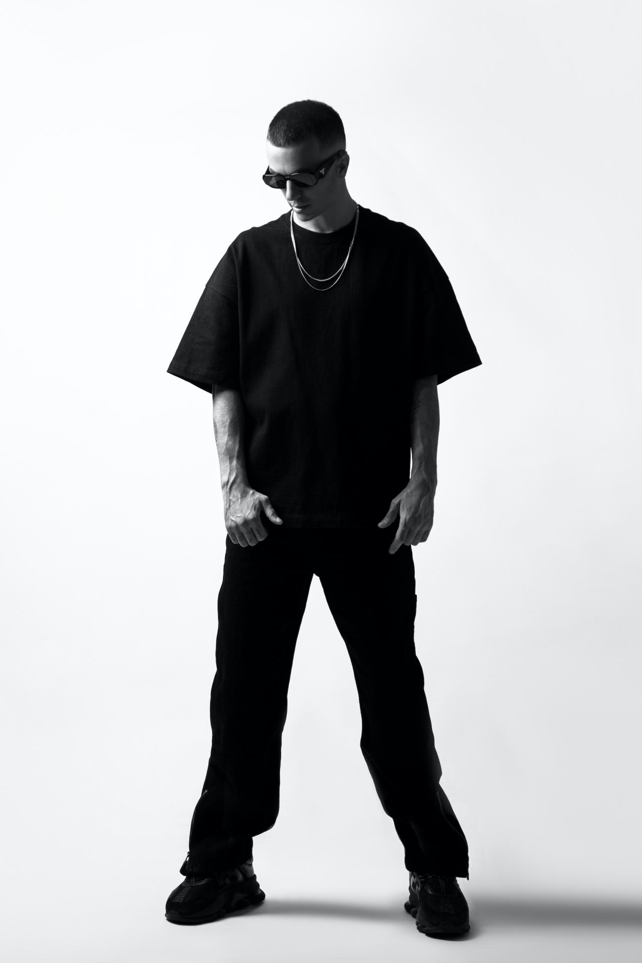 Paramount Artists — Regard