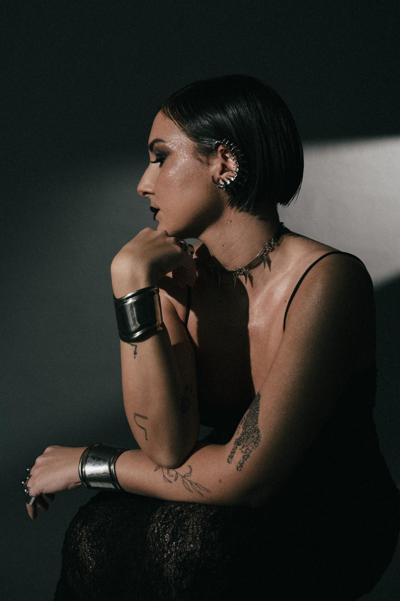 Paramount Artists — ANNĒ